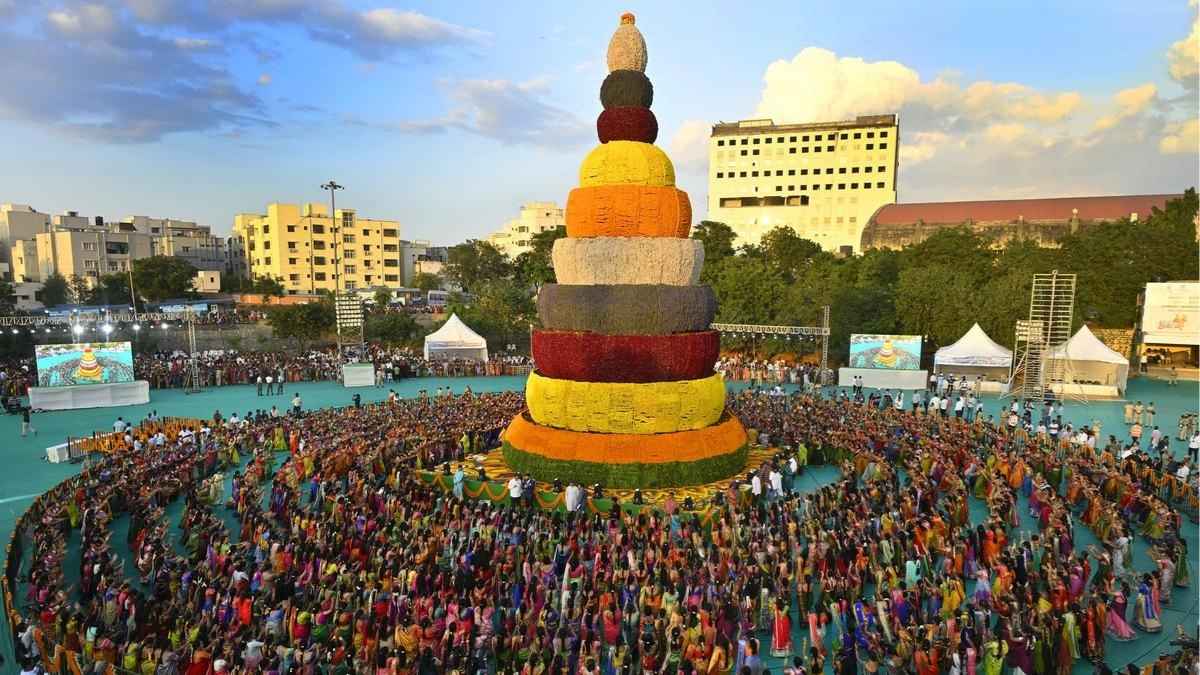 Bathukamma : Telangana's Flower Festival — Dates, Rituals, Cultural ...